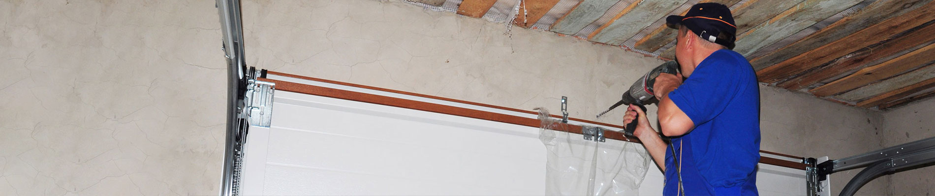 Overhead Doors Repair Queensway, ON - Overhead Garage Door Repair ...